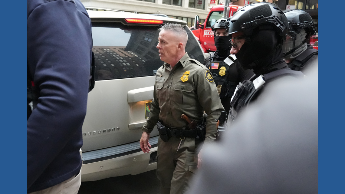 Appeals court blocks order requiring senior Border Patrol official to ...