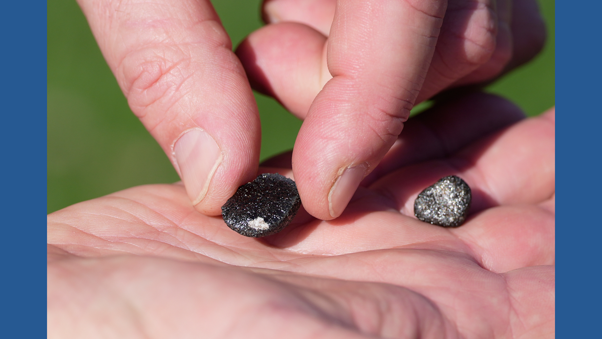 Meteorite hunters scour Ohio for fragments of 7-ton space rock that ...