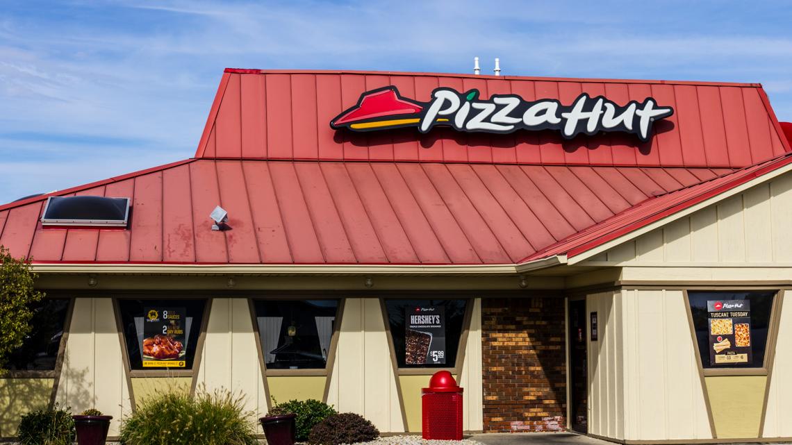 Pizza Hut bringing back the '90s at "Classic" restaurants: See the full ...