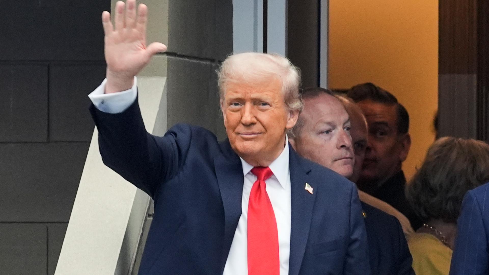 Detectives seek info in cases tied to convicted serial killer Warren ...