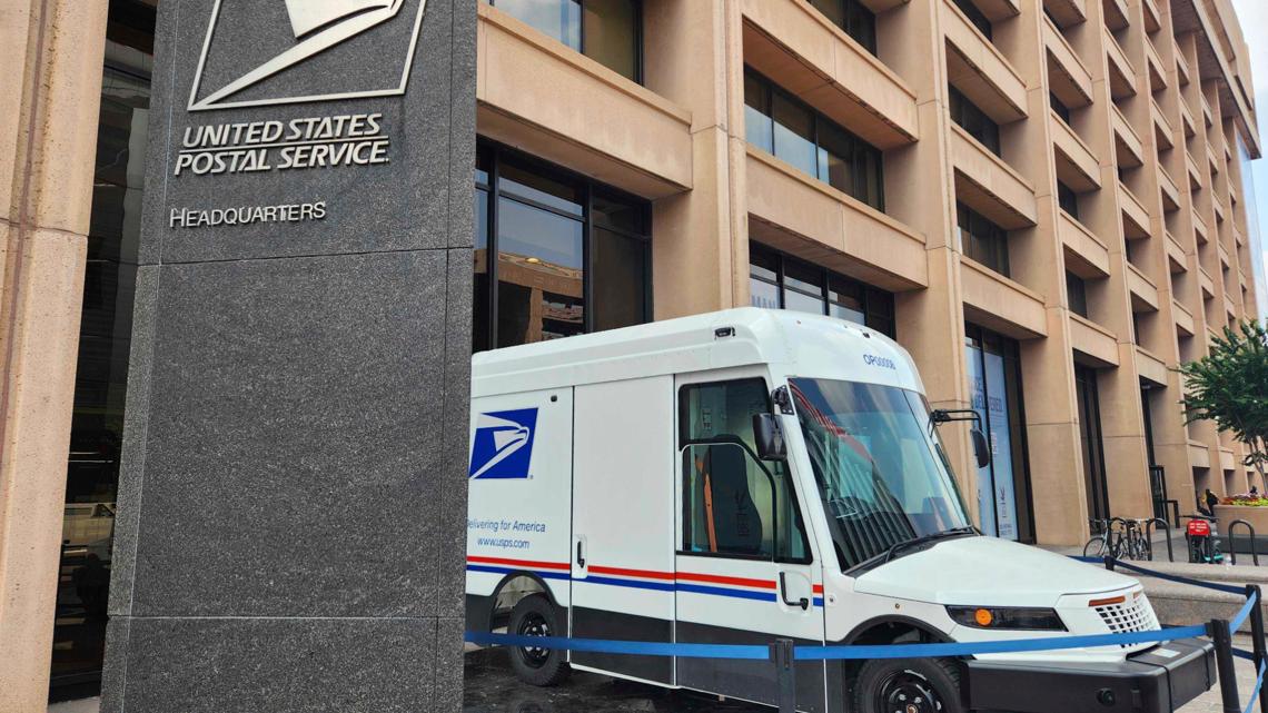 Postal Service faces clash over electric vehicle funding | kgw.com