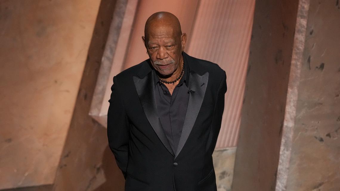 The story behind Morgan Freeman’s glove at the Oscars | kgw.com