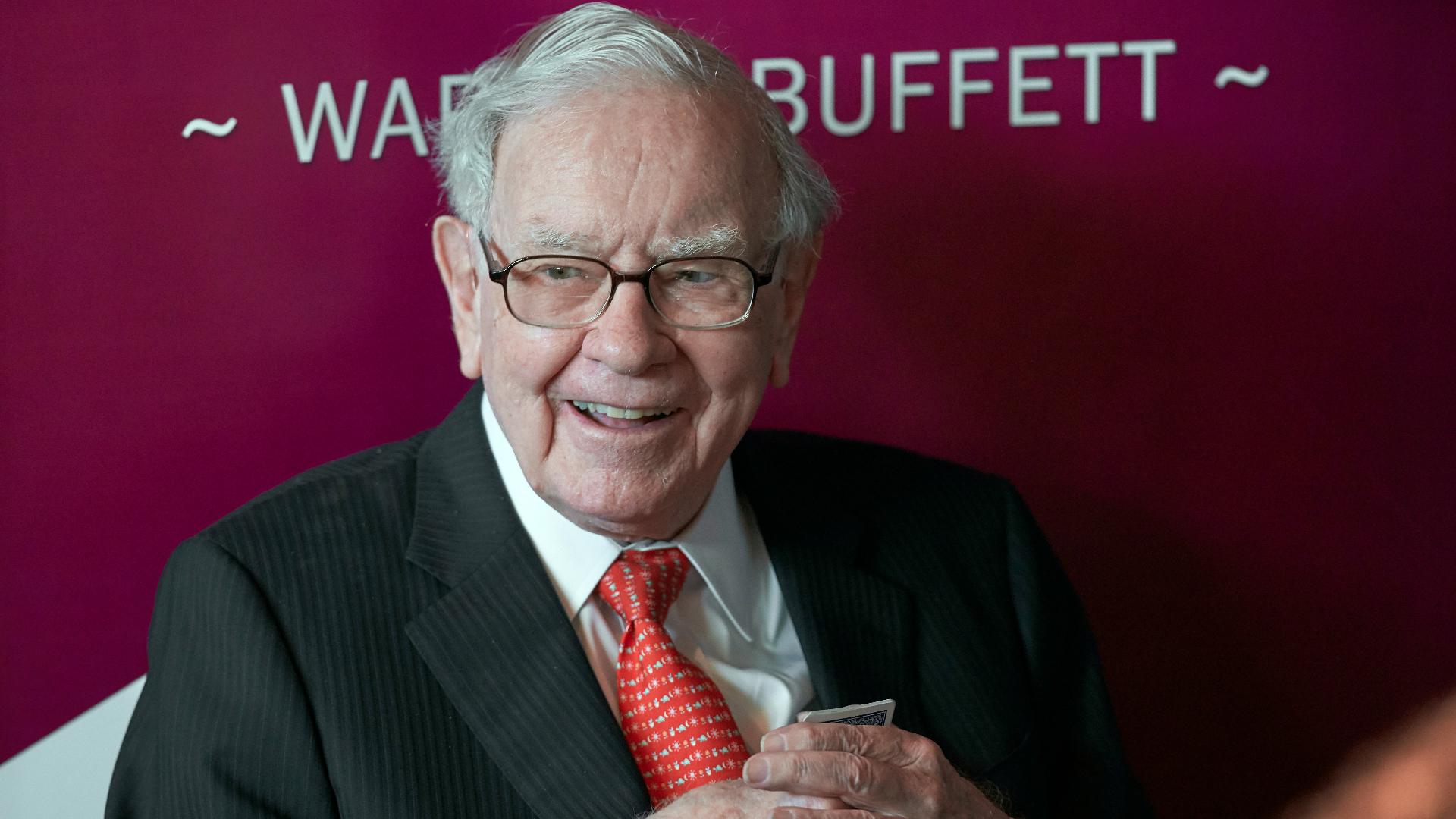 Warren Buffett donates $6 billion in stock to five foundations | kgw.com