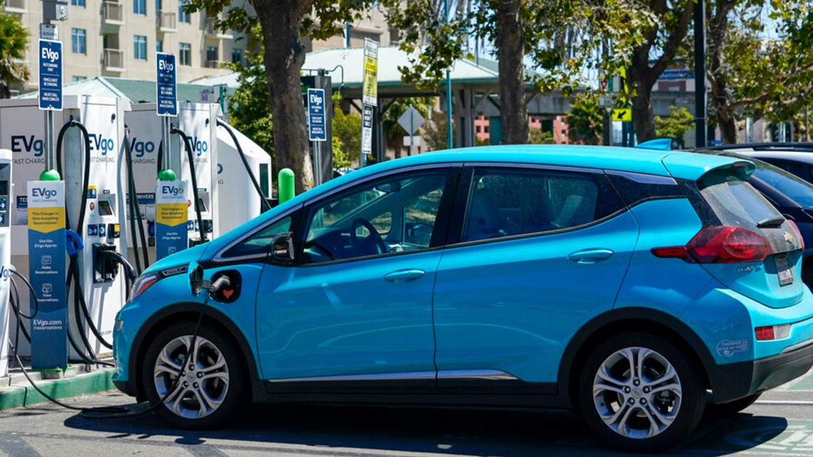 California plans to phase out gas vehicles by 2035 | kgw.com