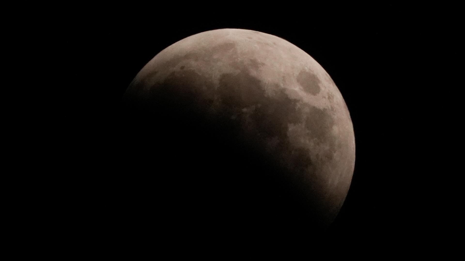 Total lunar eclipse 2025: When is the next one? Photos, video of 'blood ...