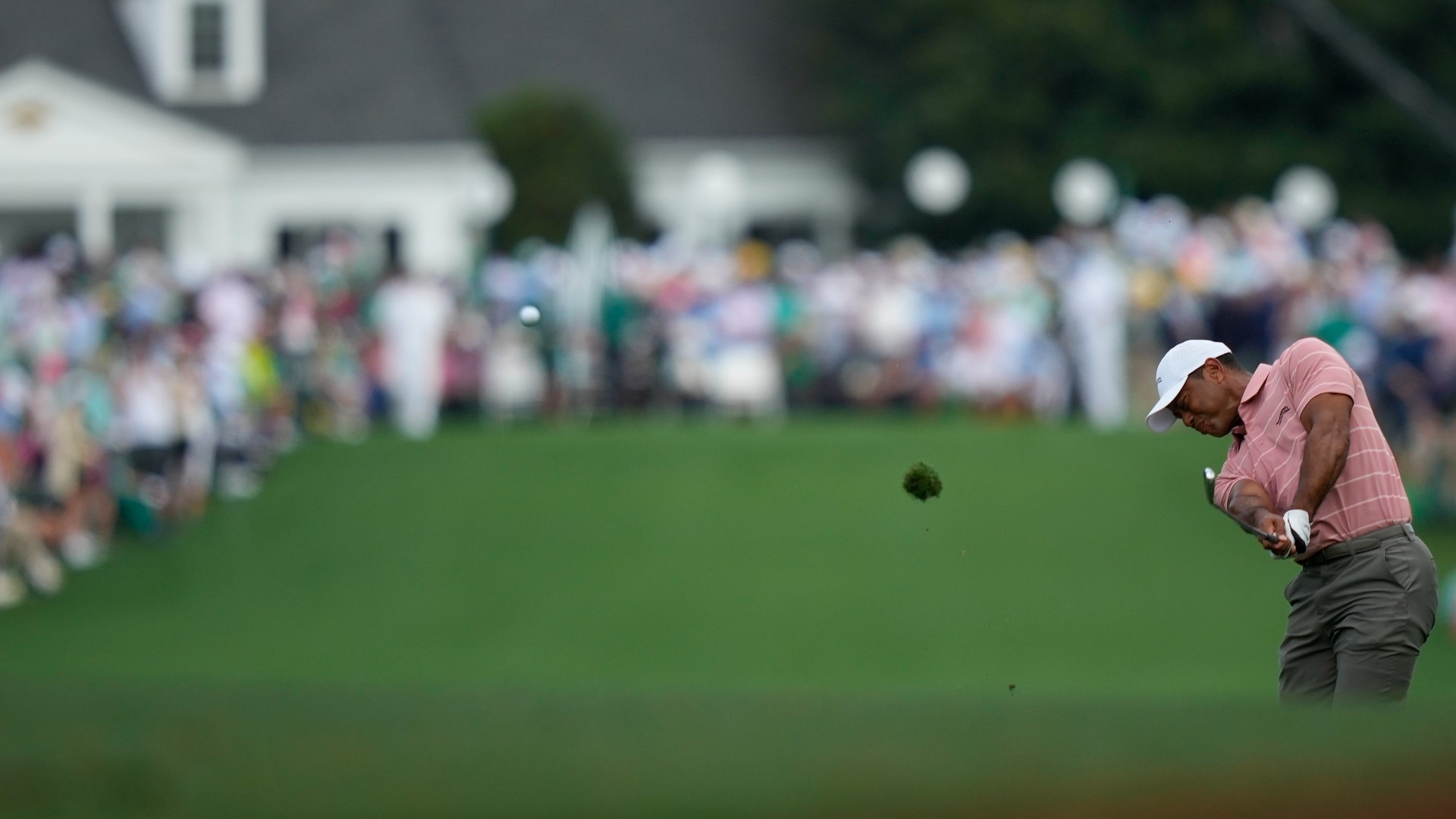 Tiger Woods looks to make Masters history, maybe even win | kgw.com