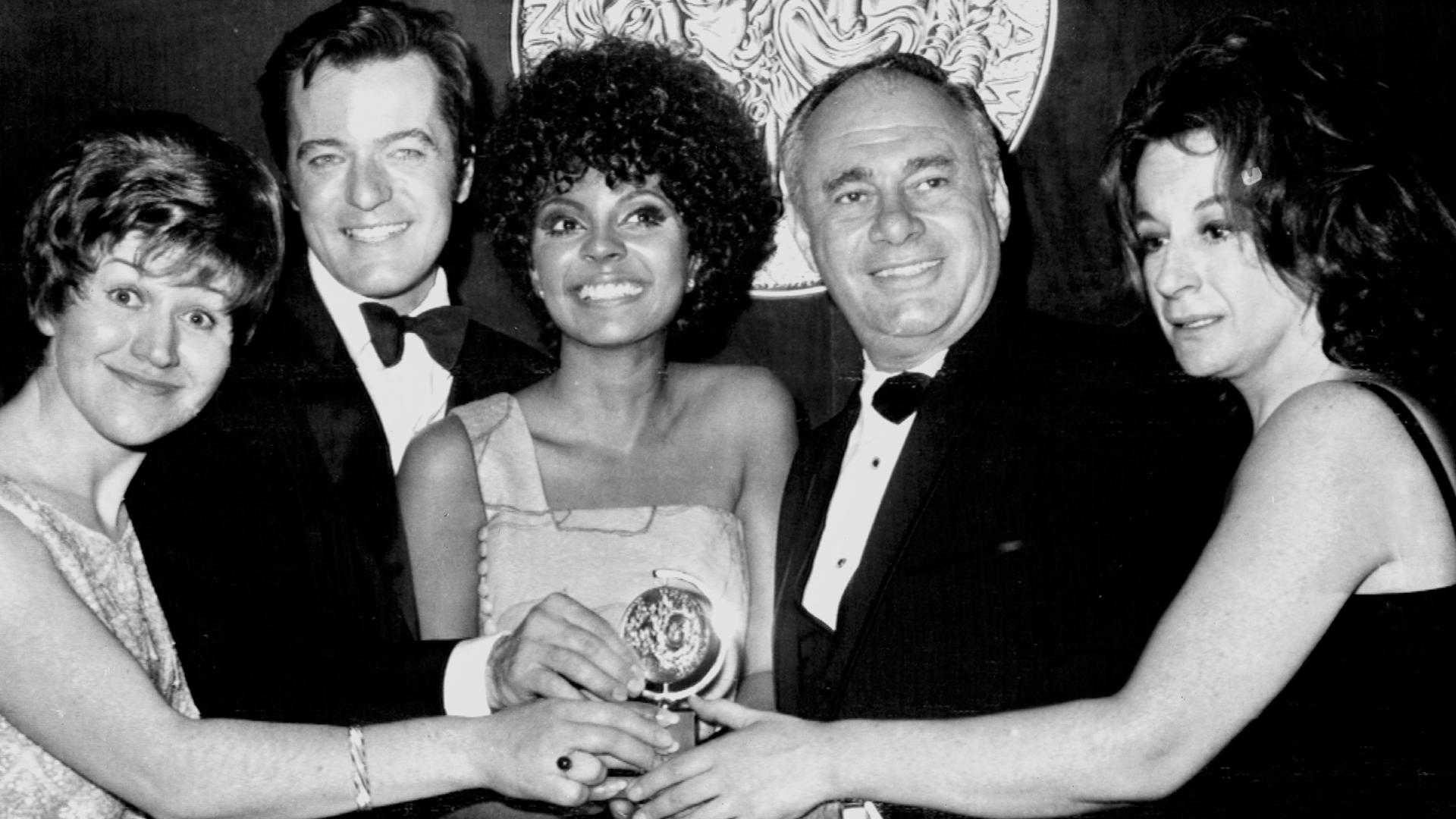 Dame Patricia Routledge dies at 96 | kgw.com