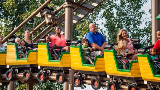 Six Flags offers free 2026 season pass for kids ages 3 to 5 | kgw.com