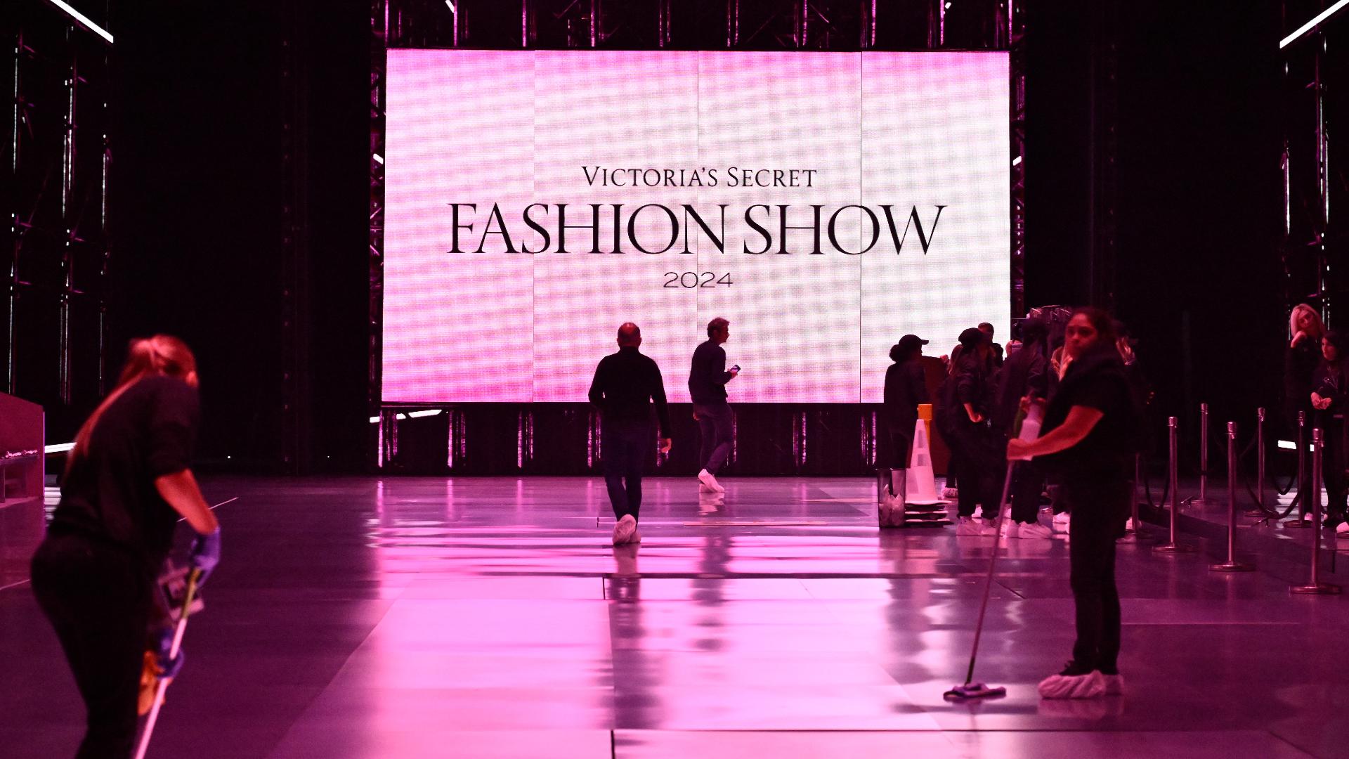 What time is Victoria's Secret Fashion Show 2025? | kgw.com