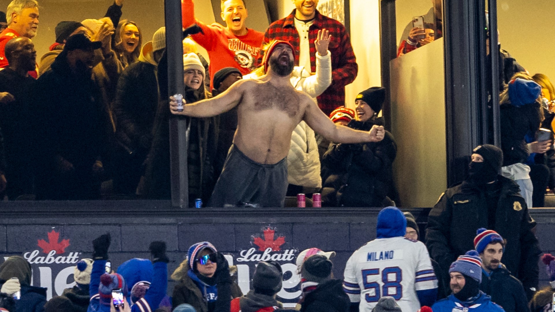Taylor Swift Shirtless Jason Kelce Cheers On Travis Kelce In Win