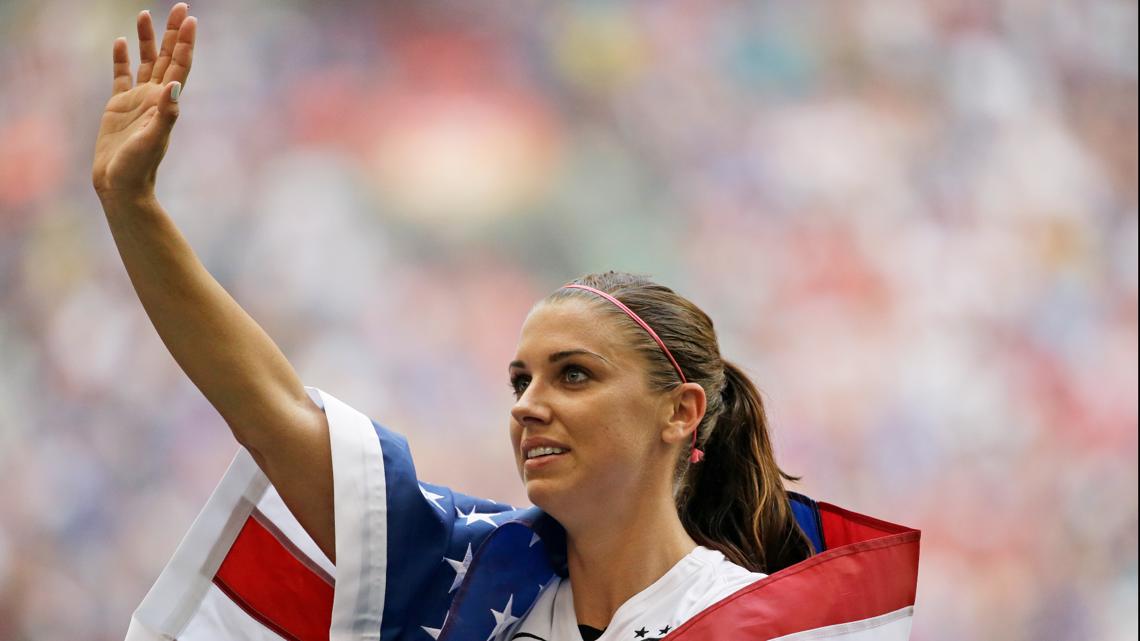 Alex Morgan retires from soccer, announces she's pregnant | kgw.com