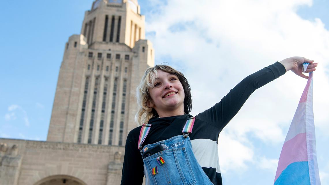 Trump's transgender policies stir deep cultural divide | kgw.com