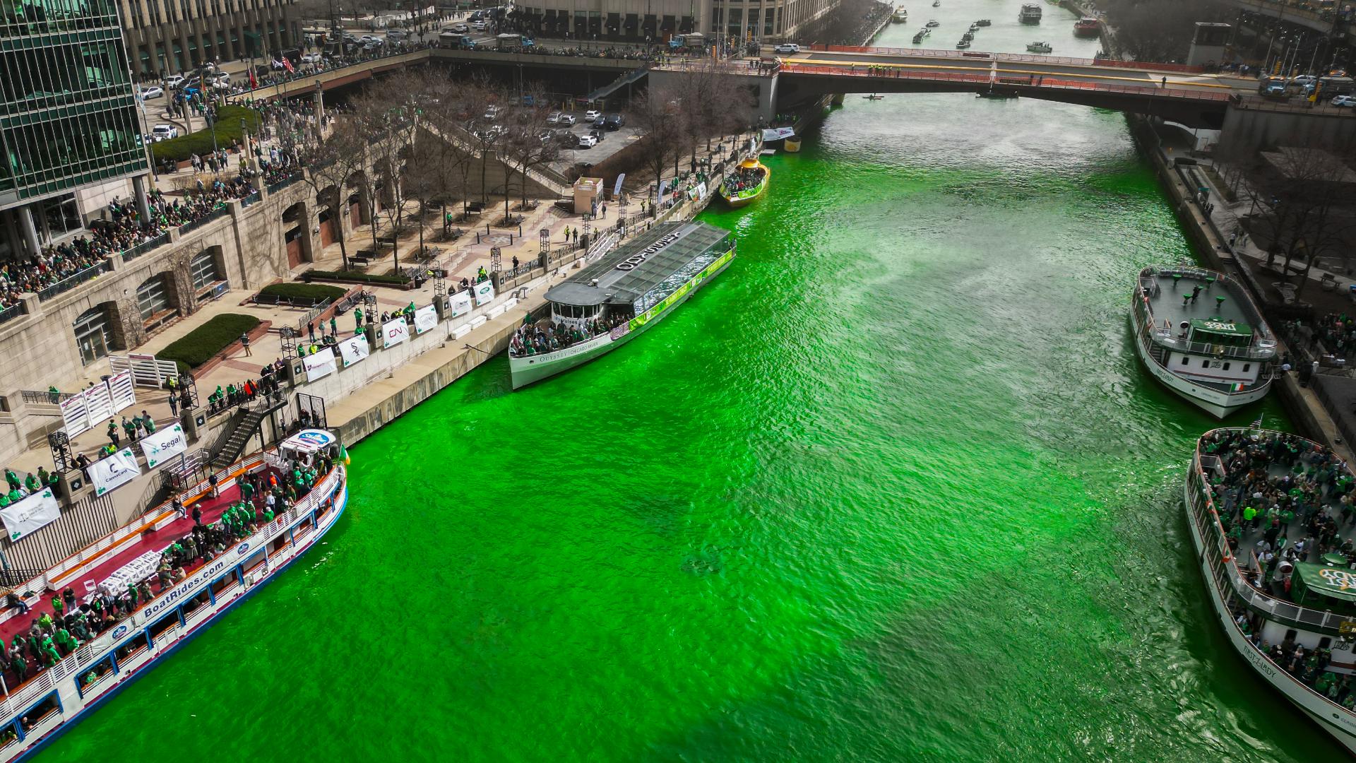 Chicago River dyed green as city opens St. Patrick's Day celebrations ...