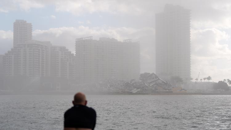 Going, going, gone: 23-story hotel in Miami demolished in seconds | kgw.com