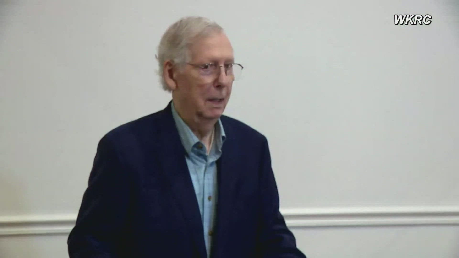 Mitch McConnell didn't suffer seizure or stroke during freeezes | kgw.com