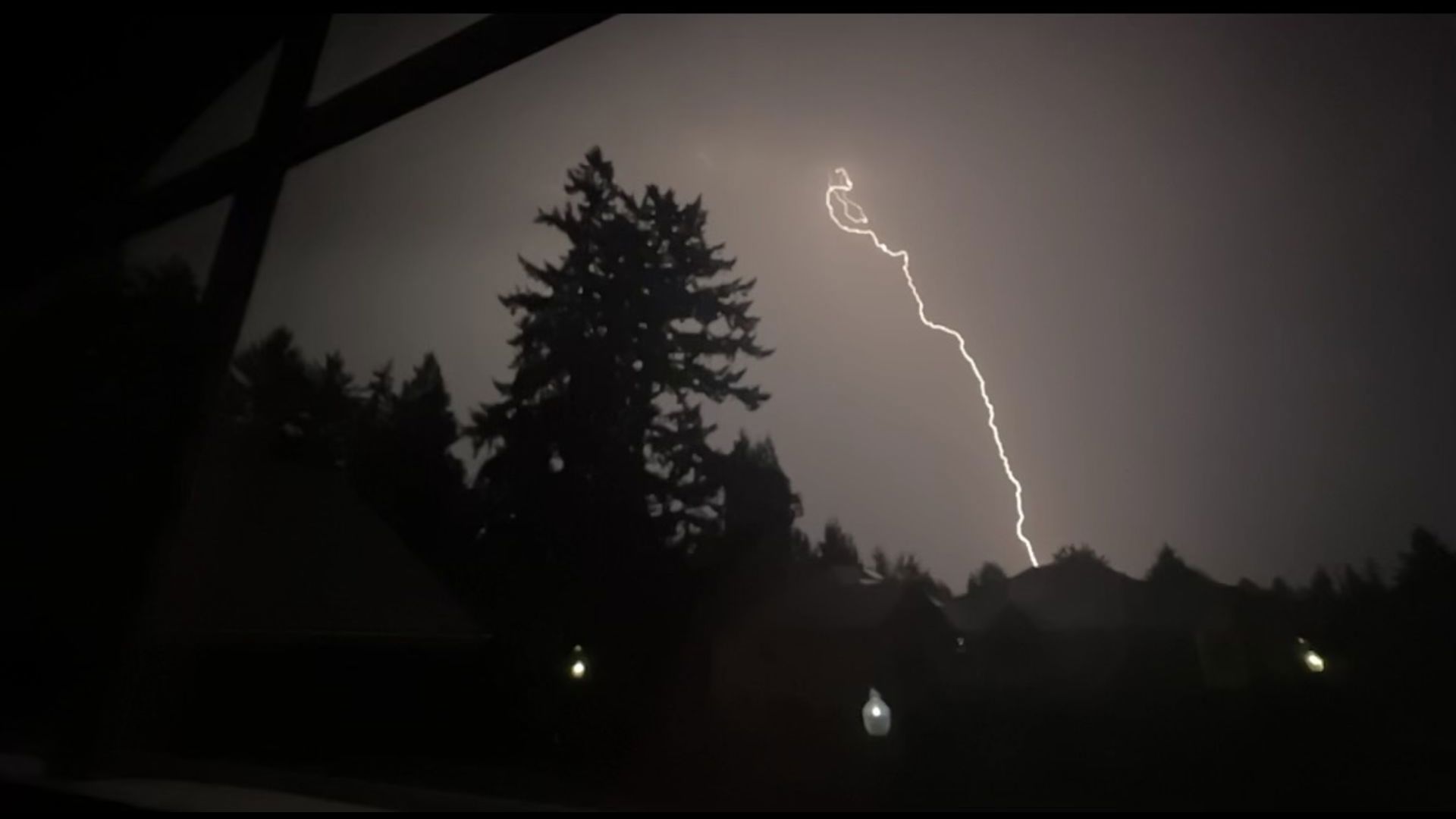 Oregon weather: lightning strikes, thunder and rain | kgw.com