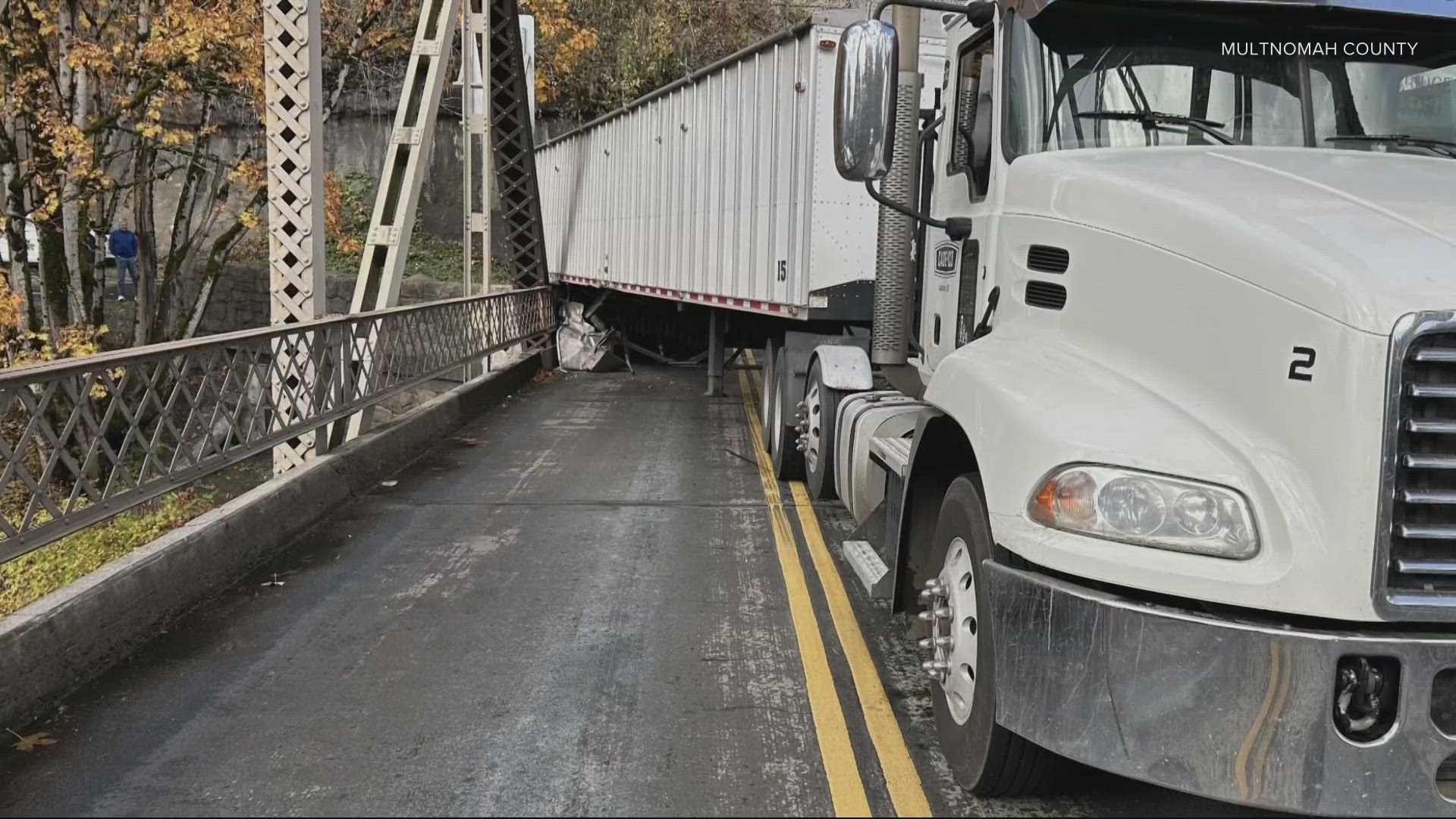 Stark Street Bridge over Sandy River reopens after semitruck collision ...