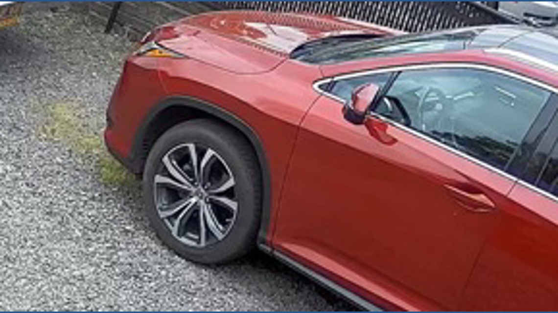 Oregon burglary suspect in dramatic crash now on the run after leaving ...