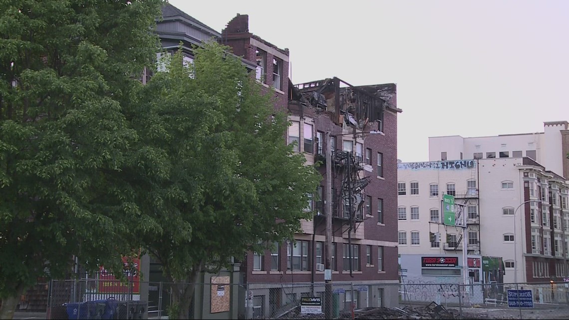 Red Cross helping tenants displaced by SW Portland apartment fire | kgw.com