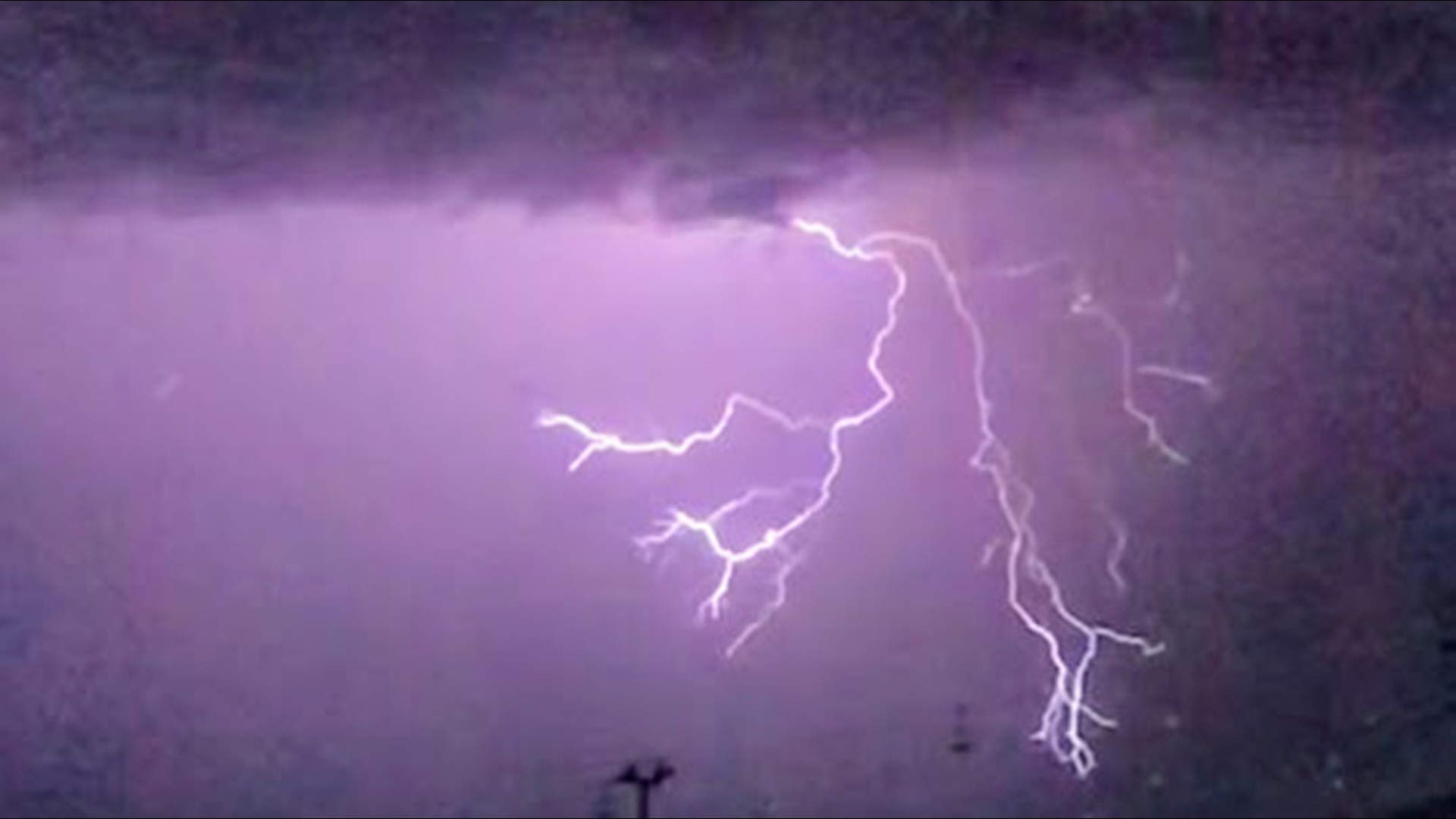 Your Pics: 19 stunning images of lightning in Portland, Oregon | kgw.com