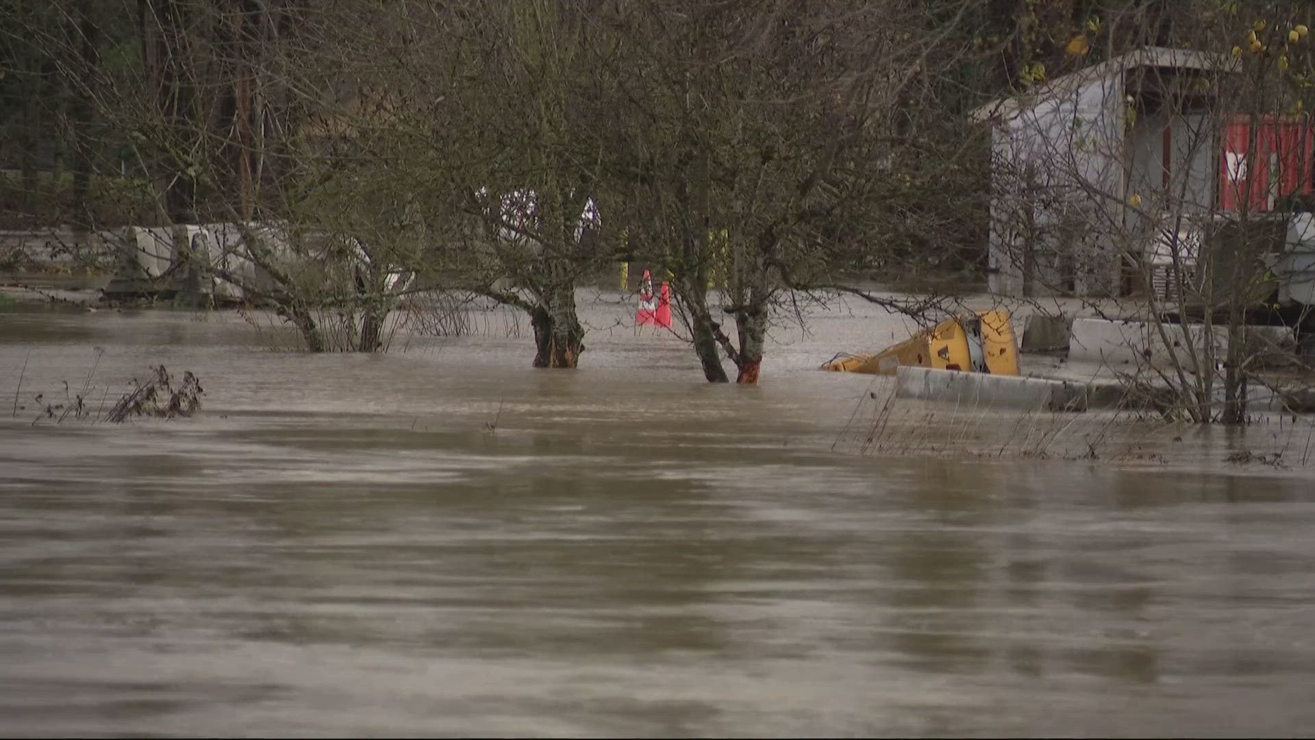 Levee fails in western Washington, leaving thousands vulnerable to ...