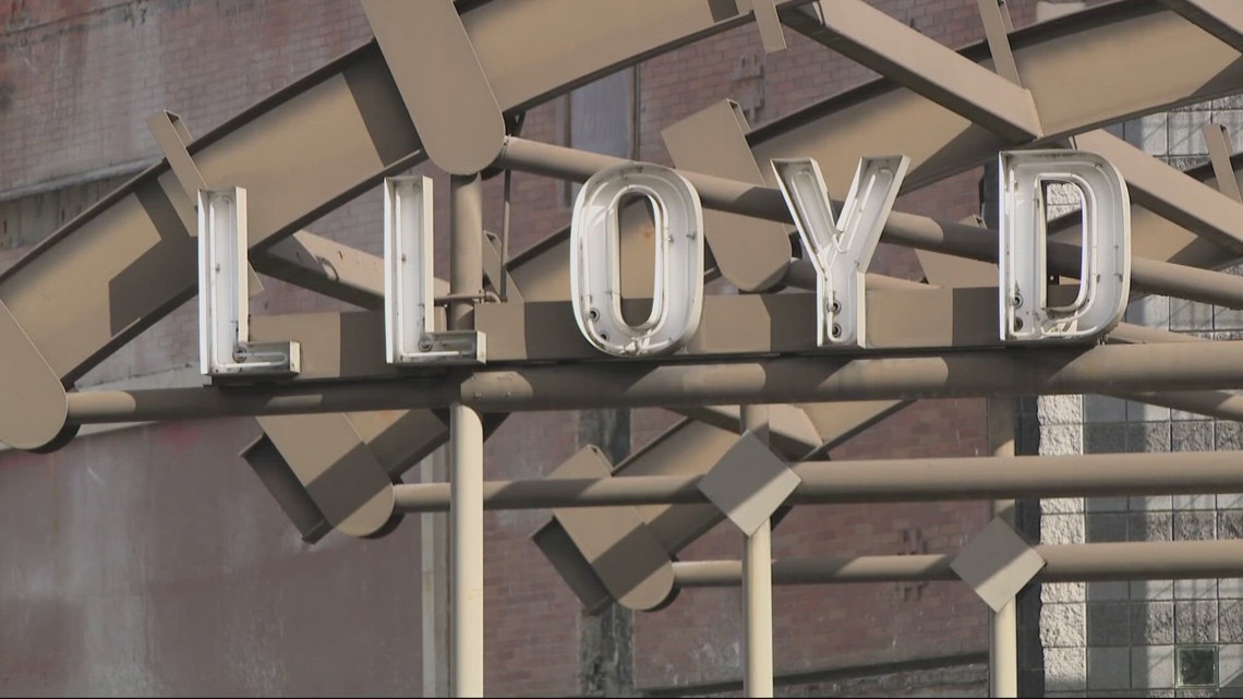 Lloyd Center owners set closing date for iconic Portland mall | kgw.com