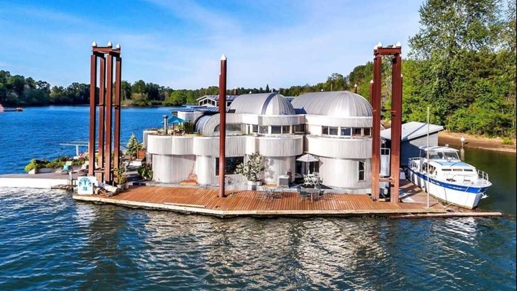Iconic Portland floating home on the market for just under $1 million ...