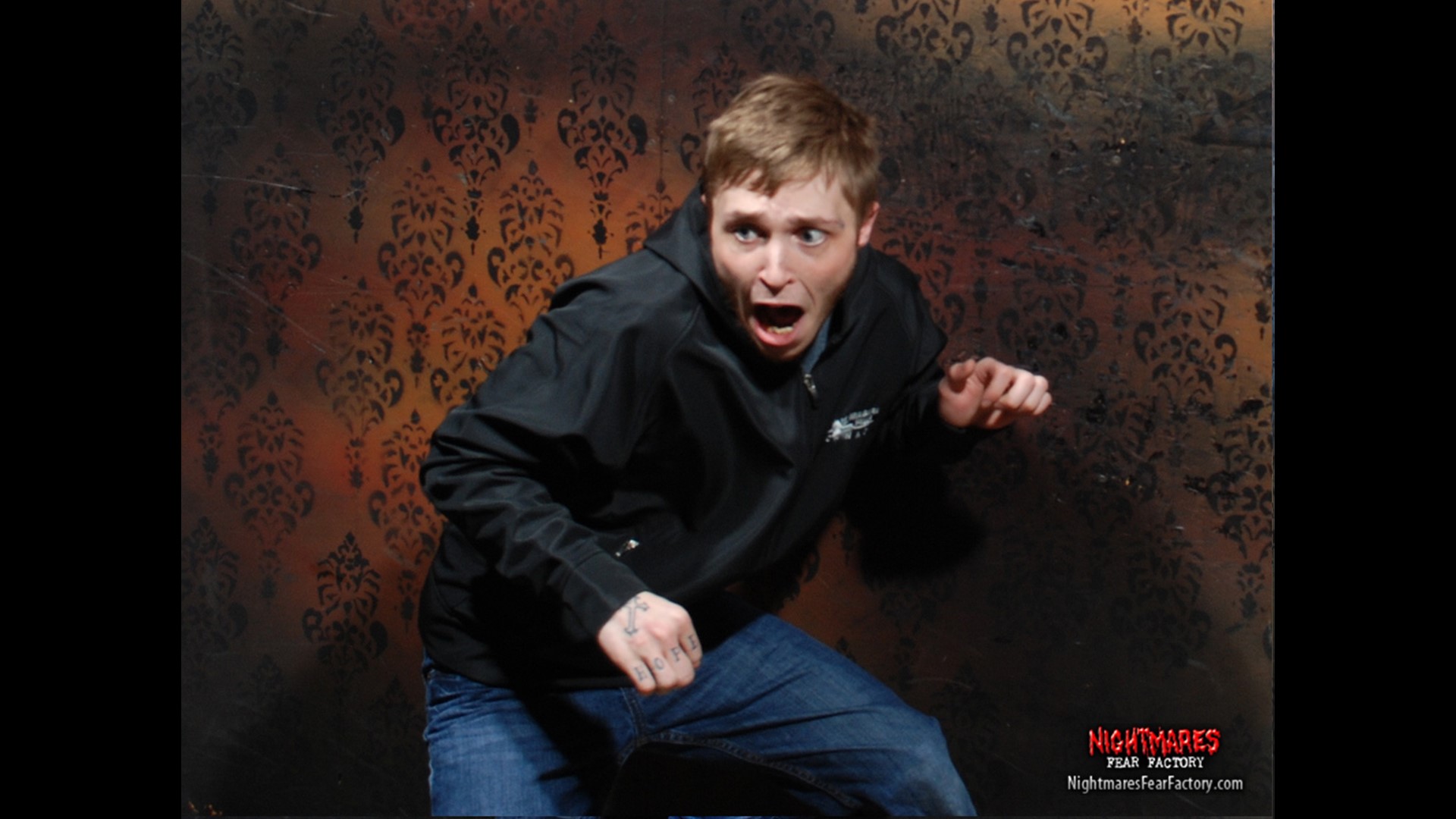2015: 'Faces of fear' inside haunted house | kgw.com