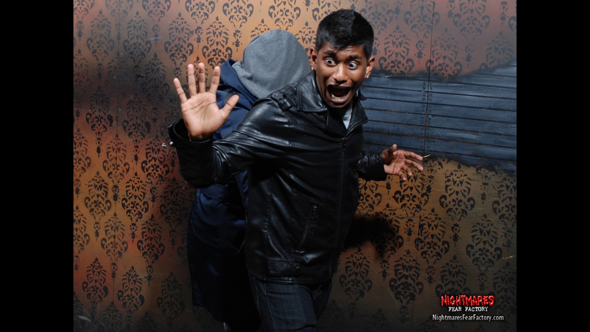 2015: 'Faces of fear' inside haunted house | kgw.com
