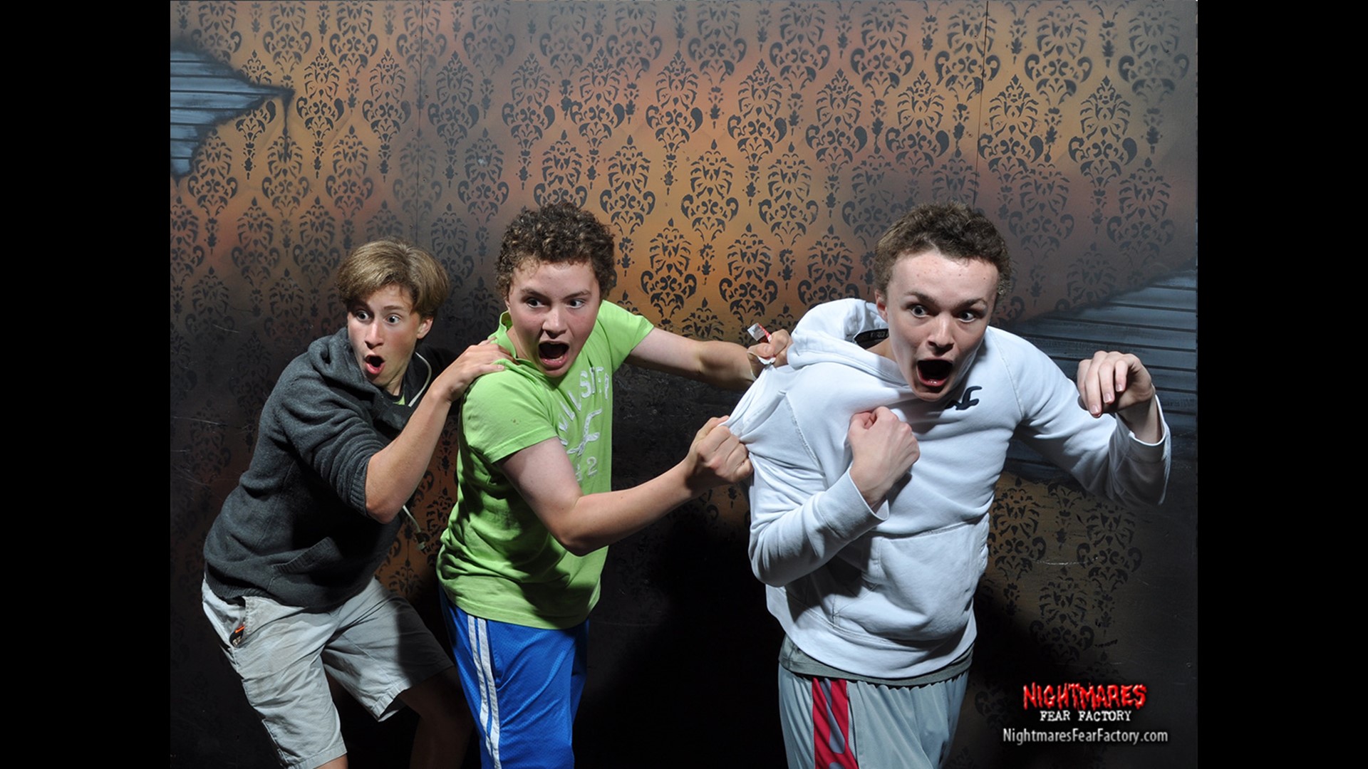 2015: 'Faces of fear' inside haunted house | kgw.com