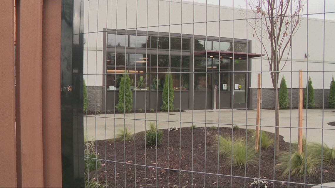 Portland homeless shelter opens after months of delays | kgw.com