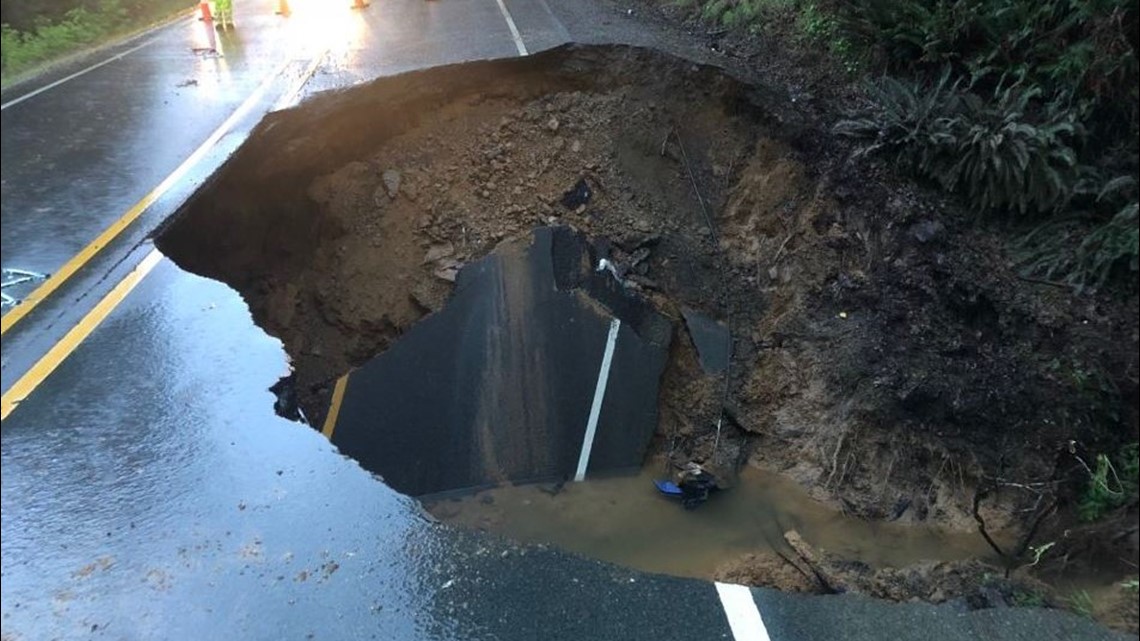 50-foot section of highway collapses in Southern Oregon | kgw.com