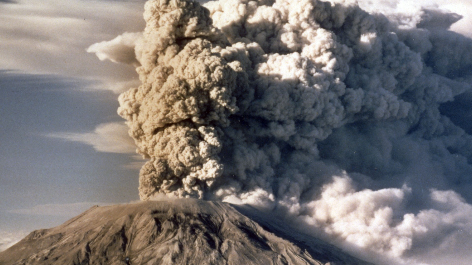 Photos: The eruption of Mount St. Helens on May 18, 1980 | kgw.com
