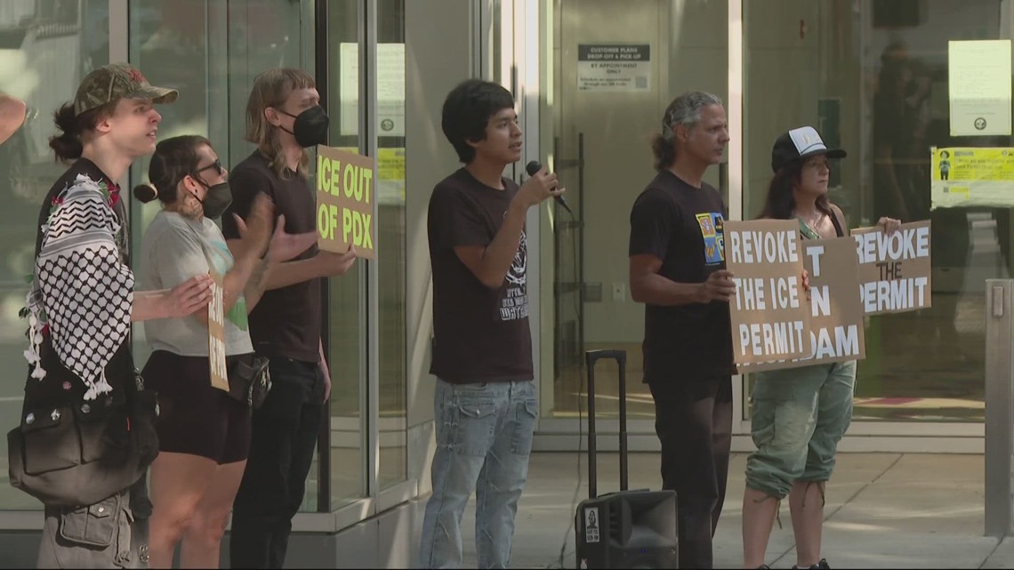 Demands grow for officials to close ICE Field Office in south Portland ...