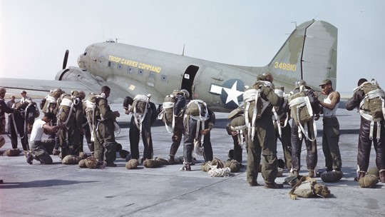 The first Black paratroopers and their secret mission in Oregon | kgw.com