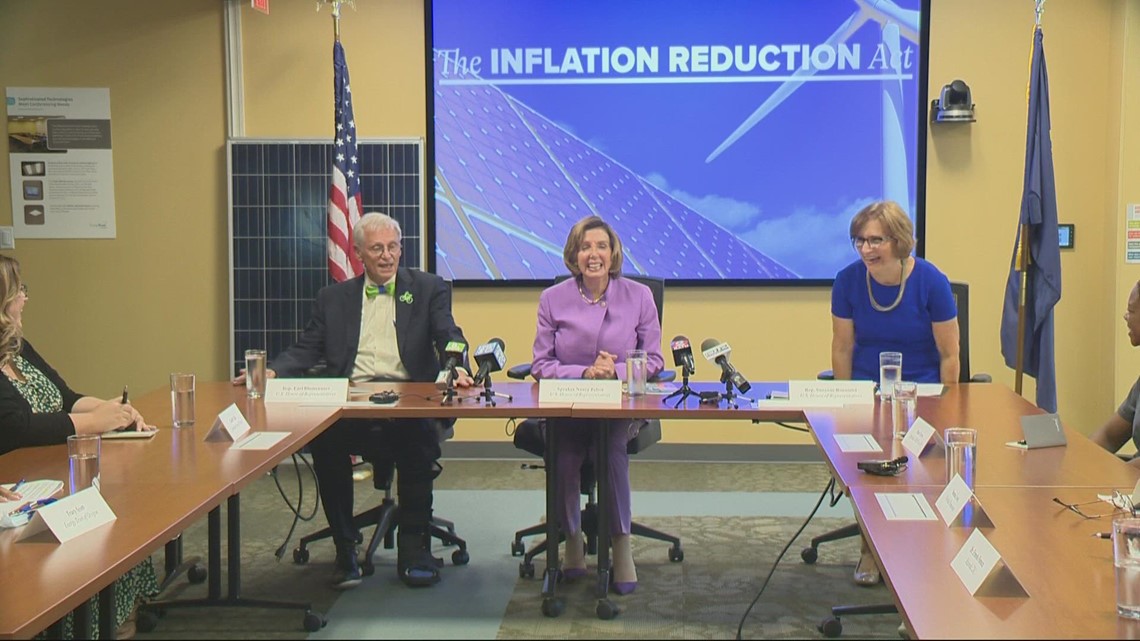 House speaker Nancy Pelosi spends afternoon in Rose City discussing ...