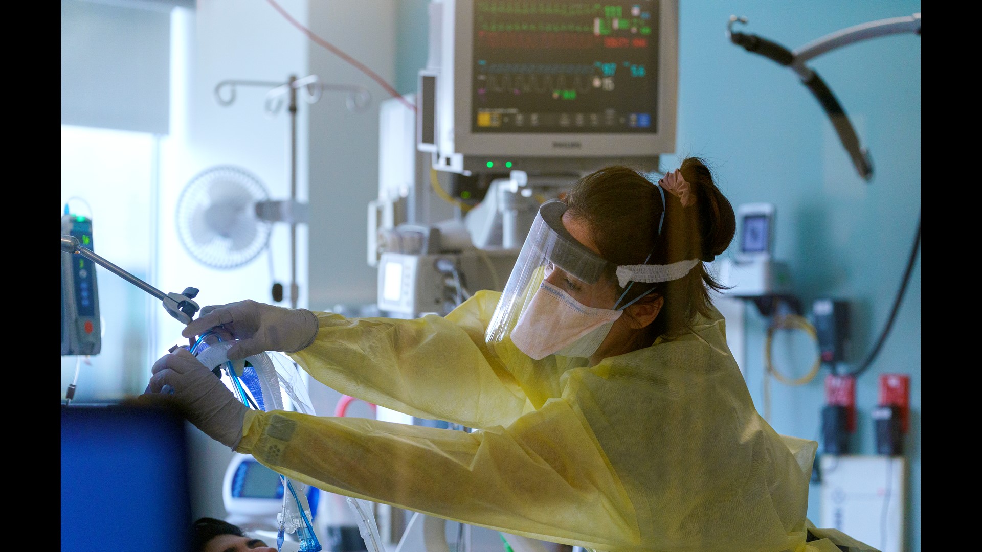 Overwhelmed: Inside OHSU's COVID ICU | kgw.com