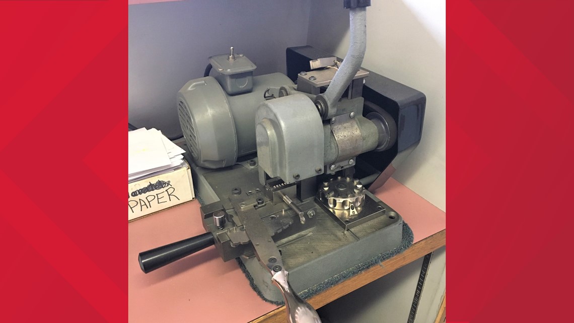 Medical key cutting machine stolen from SE Portland locksmith | kgw.com