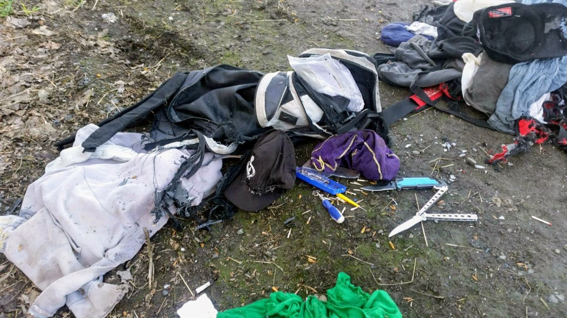 Man in custody after bomb squad removes backpacks from bridge | kgw.com