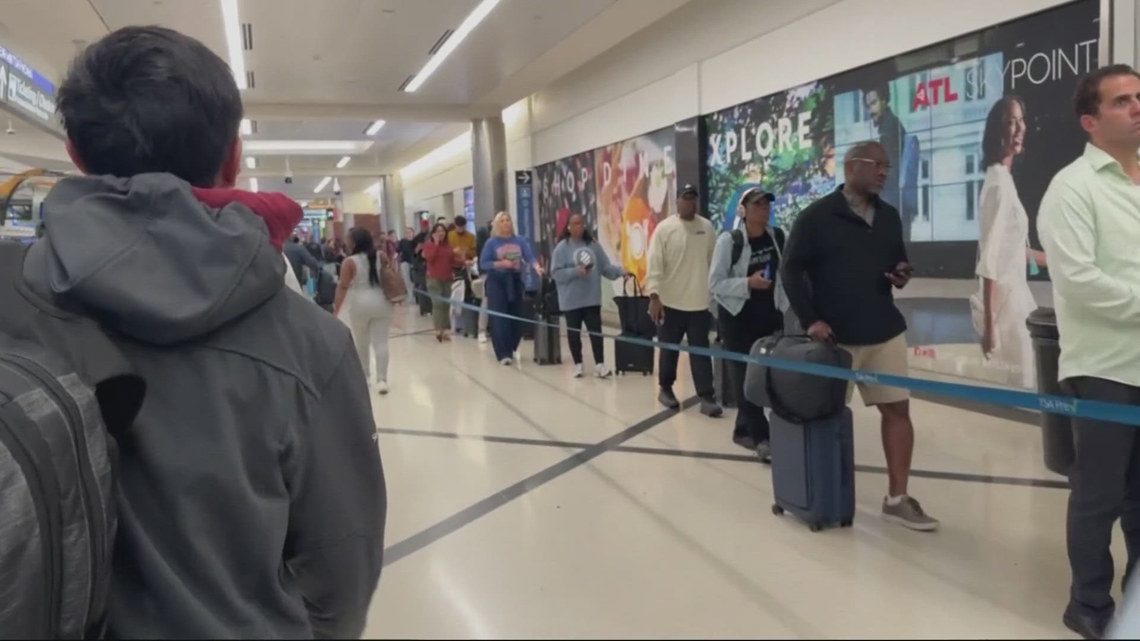 TSA wait times normal at PDX despite long lines around US | kgw.com