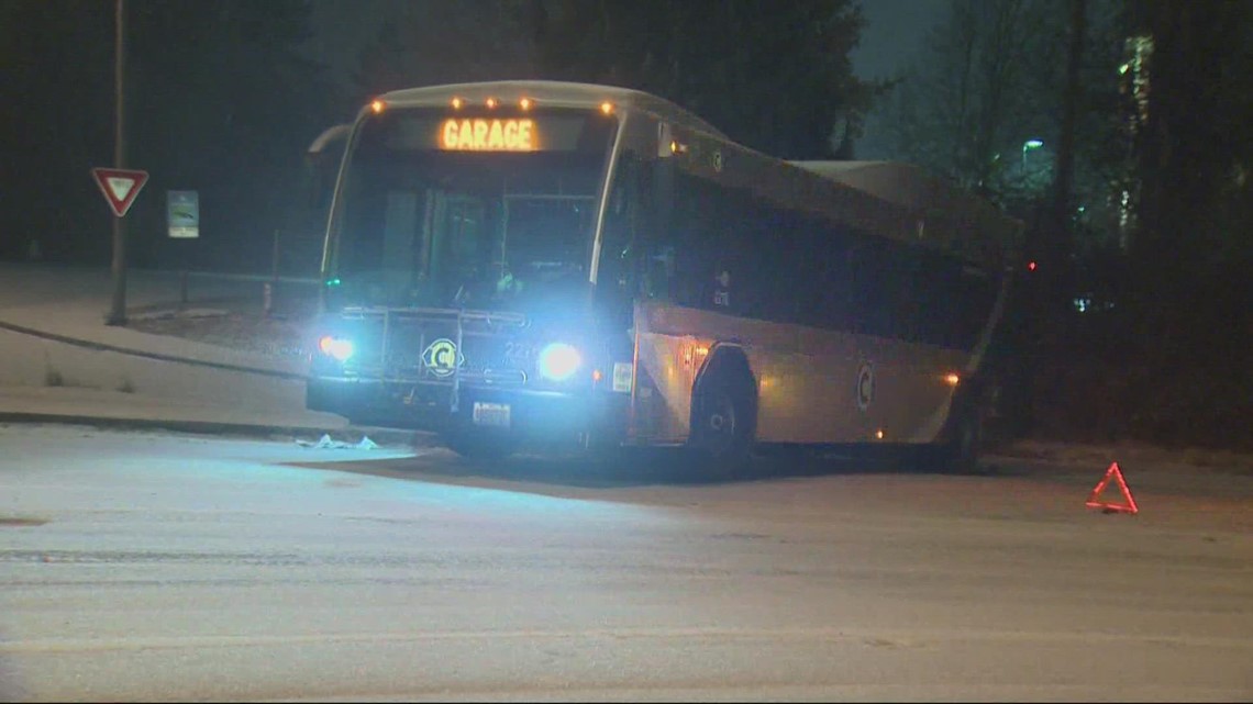 Semi trucks and buses stuck during icy morning commute | kgw.com