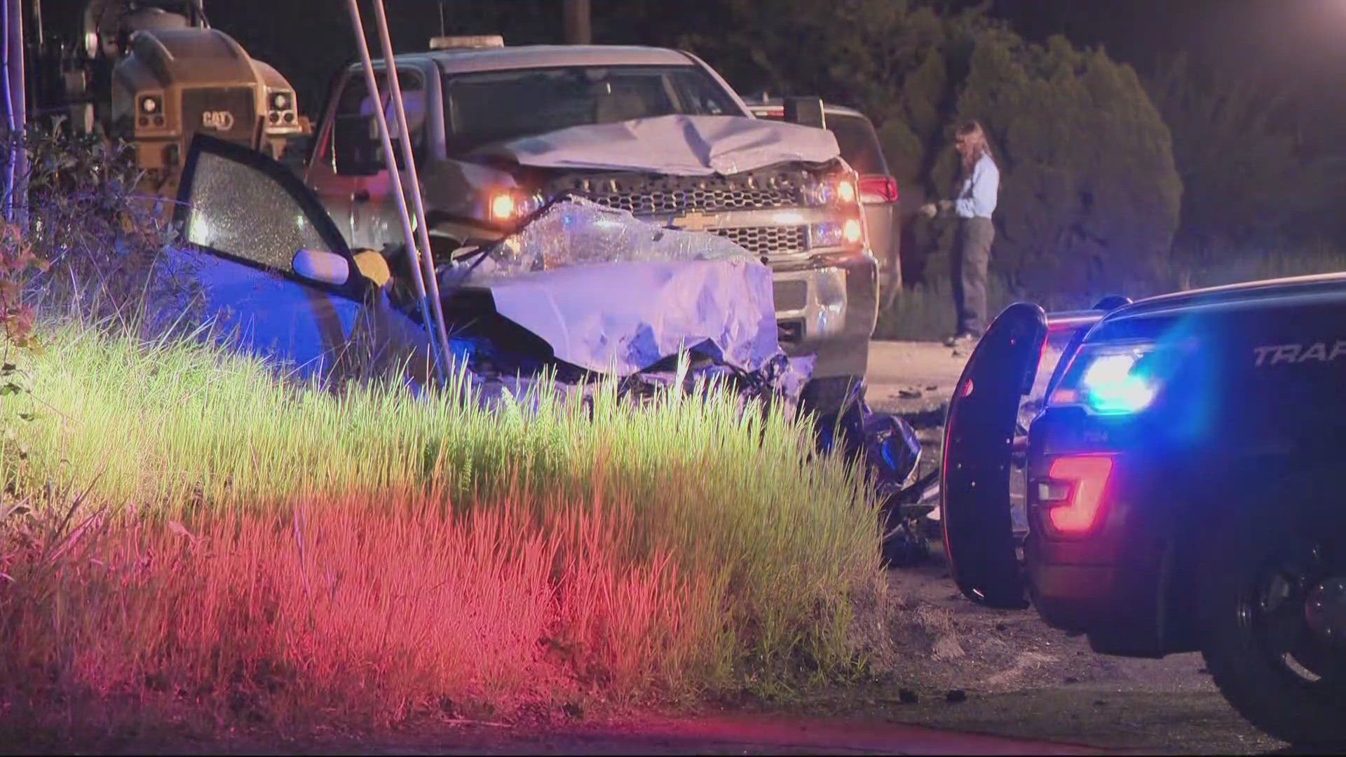 Man dies in Aloha crash on Farmington Road | kgw.com