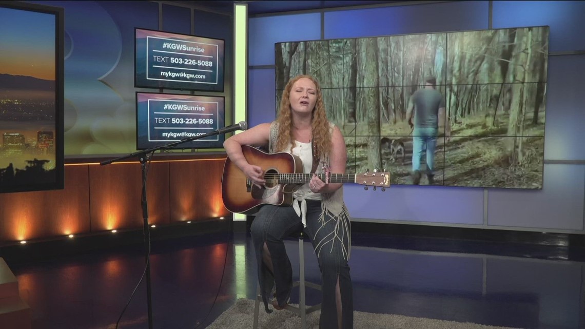 Oregon City country singer performs new song on KGW Sunrise | kgw.com