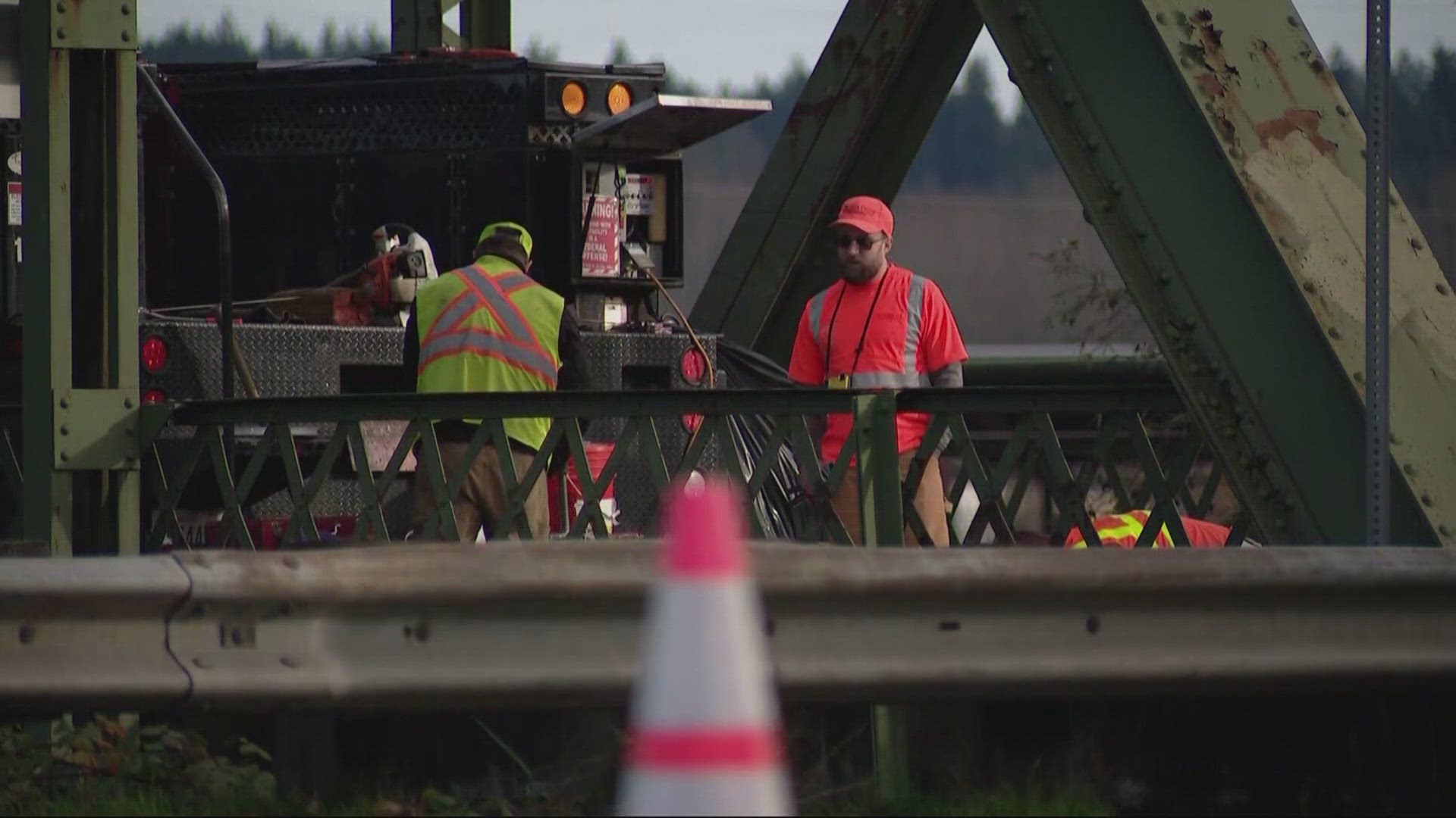 Floods, evacuations and bridge closures in Washington | kgw.com