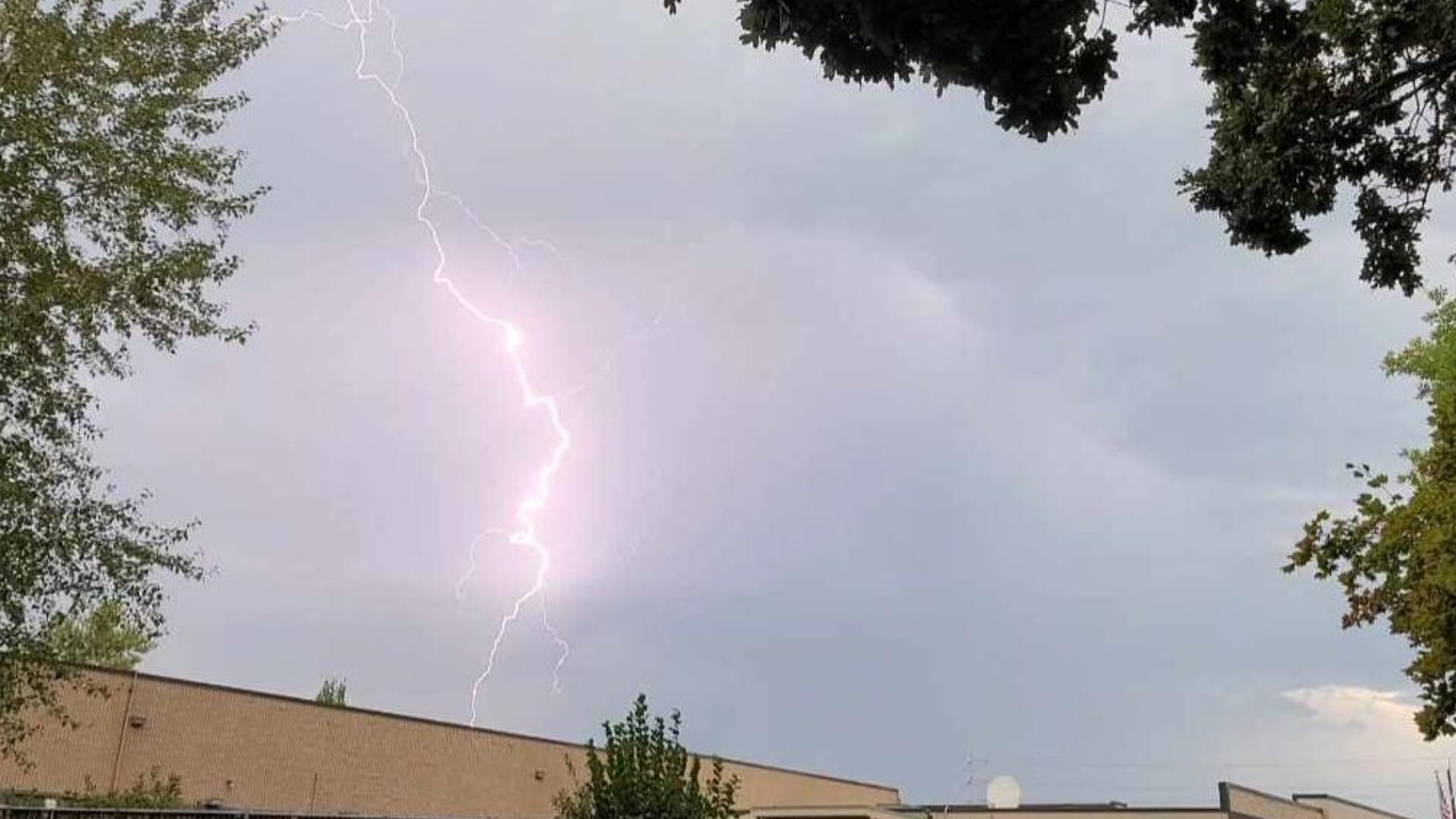 How much lightning hit Oregon and Washington Wednesday morning? | kgw.com