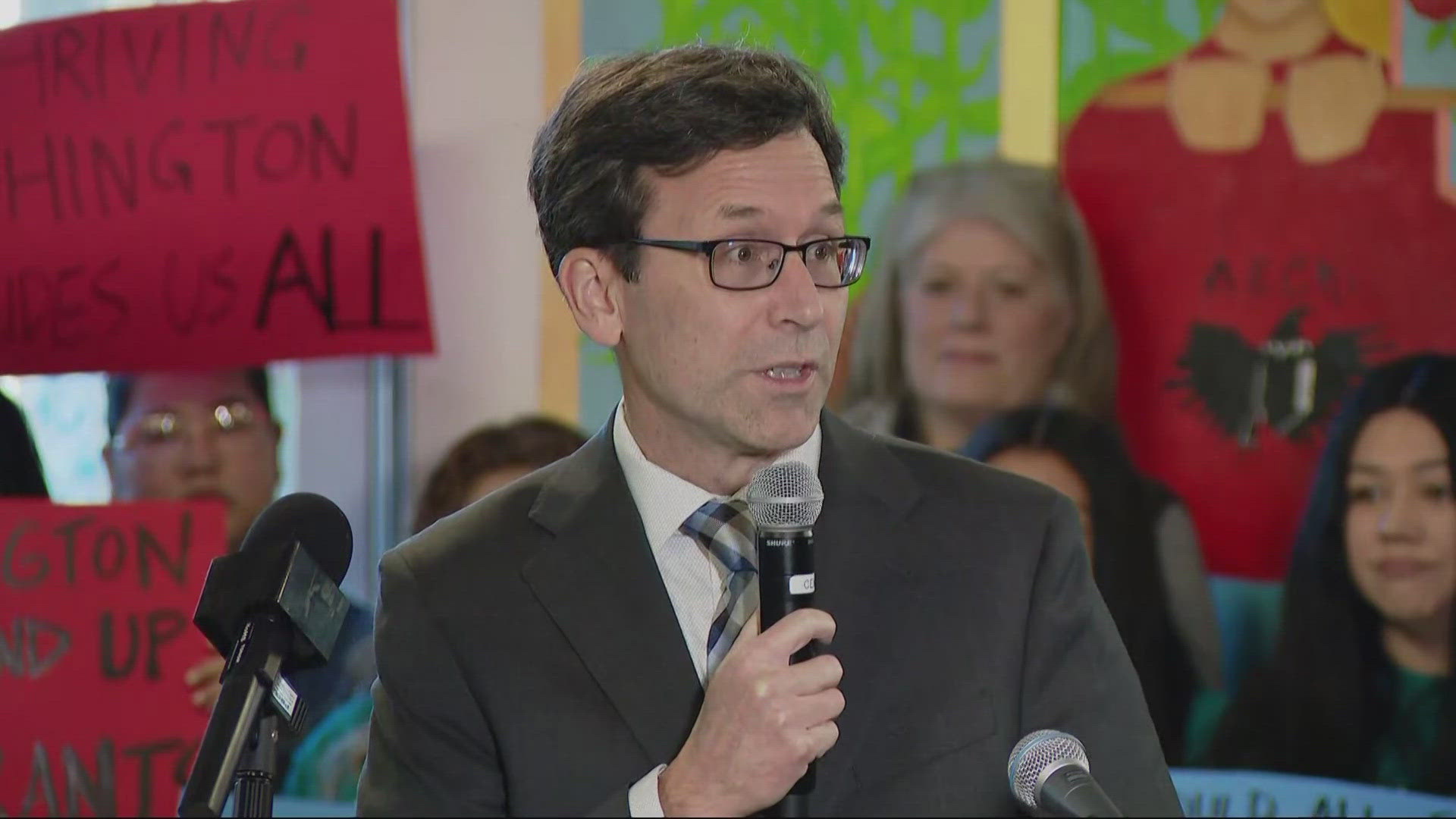 Author turns children's learning disabilities into superpowers | kgw.com