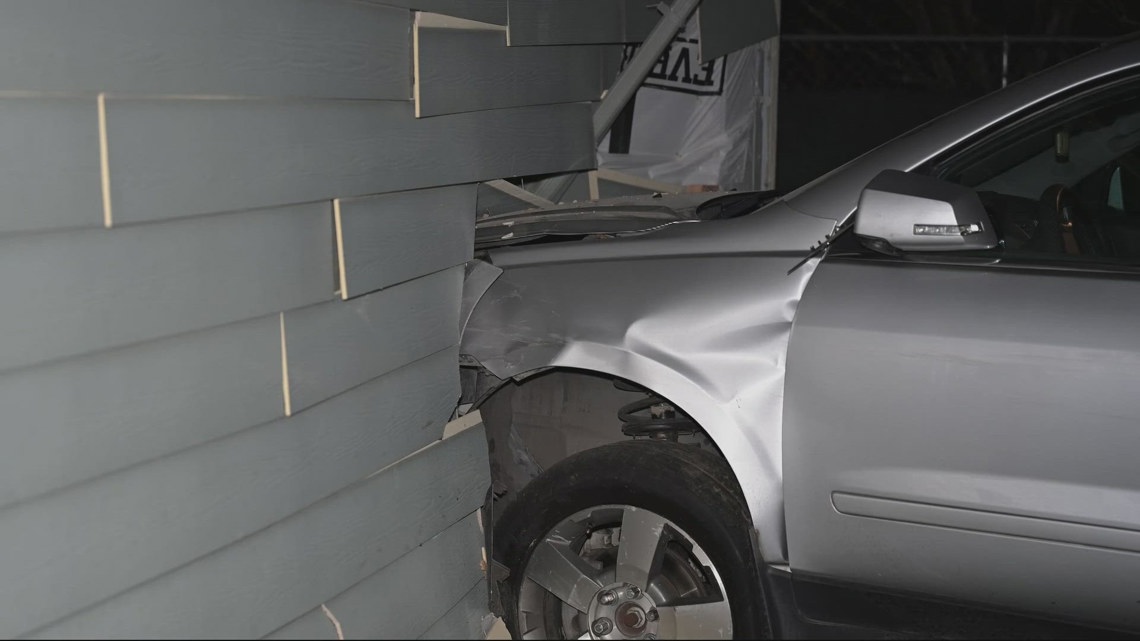 Driver faces DUII charges after crashing into Southeast Portland home ...