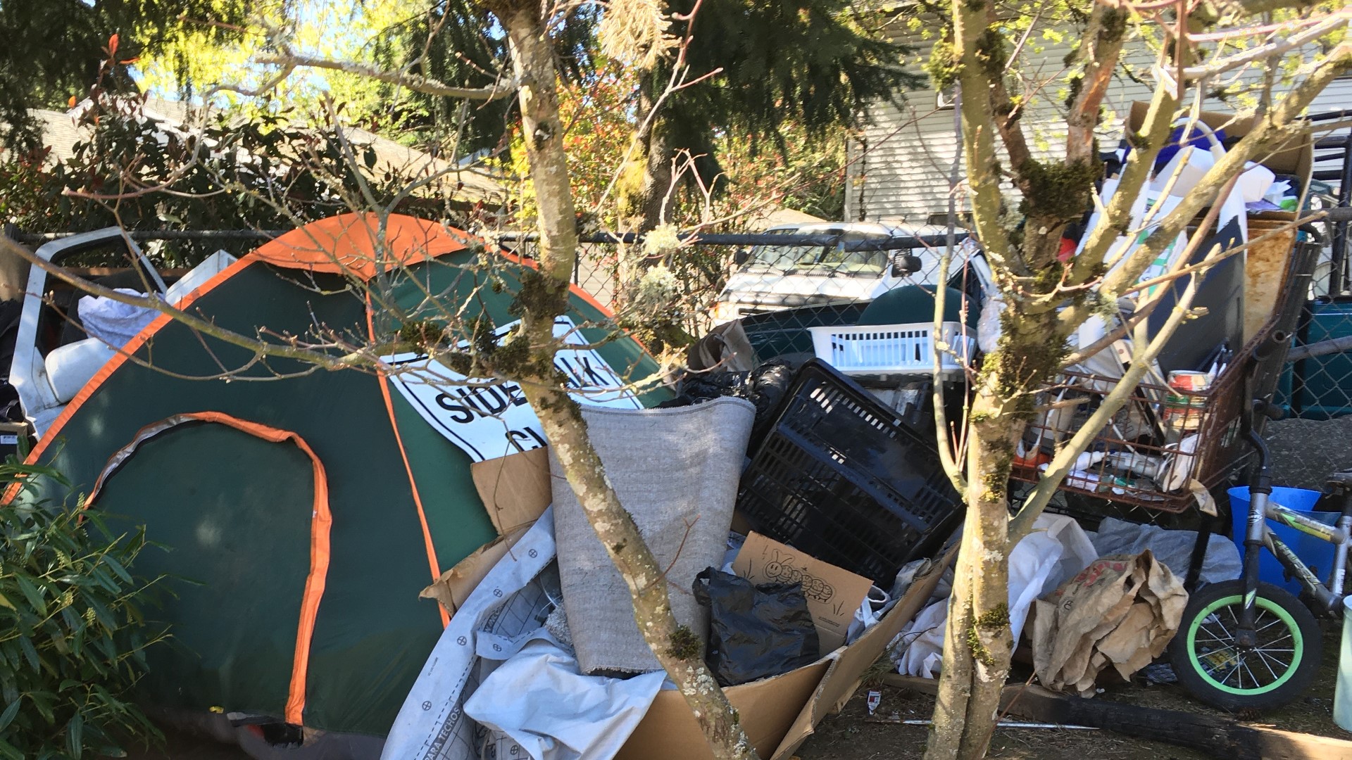 Growing trash pile in NE Portland won't be removed despite rat ...