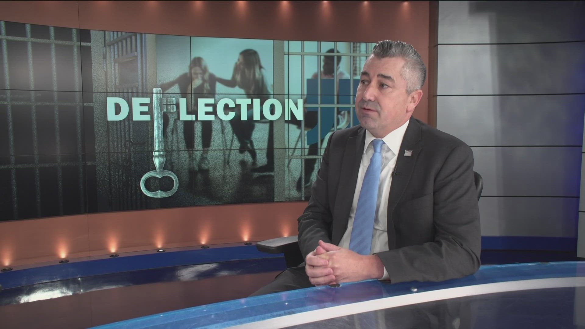 Singer Pink spends New Year's Eve in hospital | kgw.com