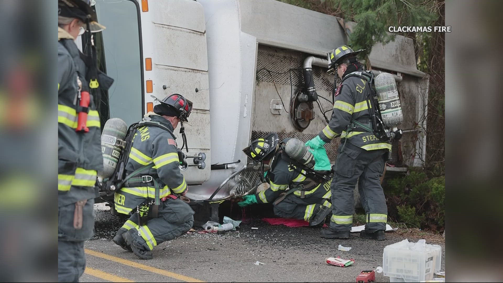 Fuel tanker overturns and spills onto roadway in Boring, Oregon | kgw.com